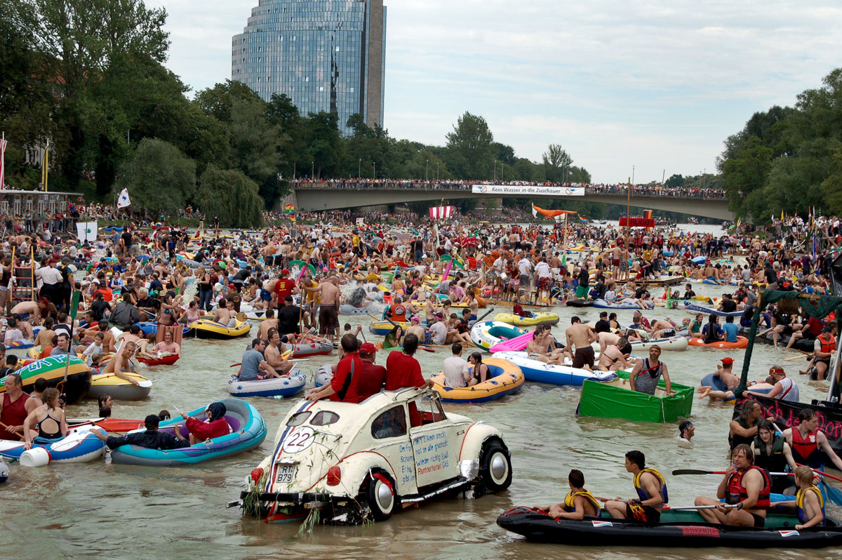 Nabada – The water fight on the Danube